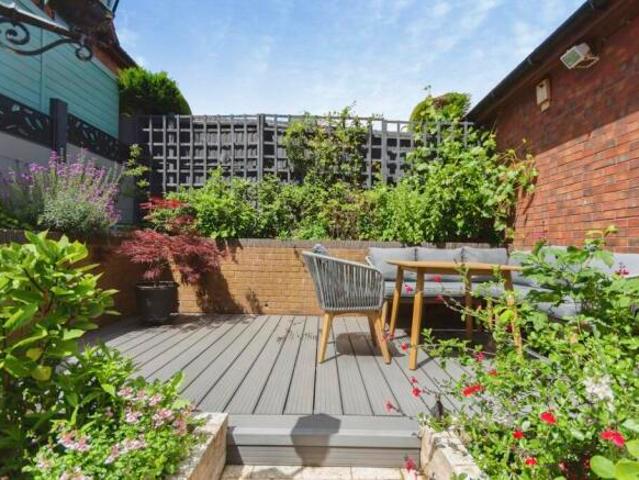 3 bedroom semi detached house for sale in Elford Close, BIRMINGHAM, West Midlands, B14