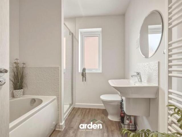 3 bedroom semi detached house for sale in Elgar Way, Lower Broadheath, WR2