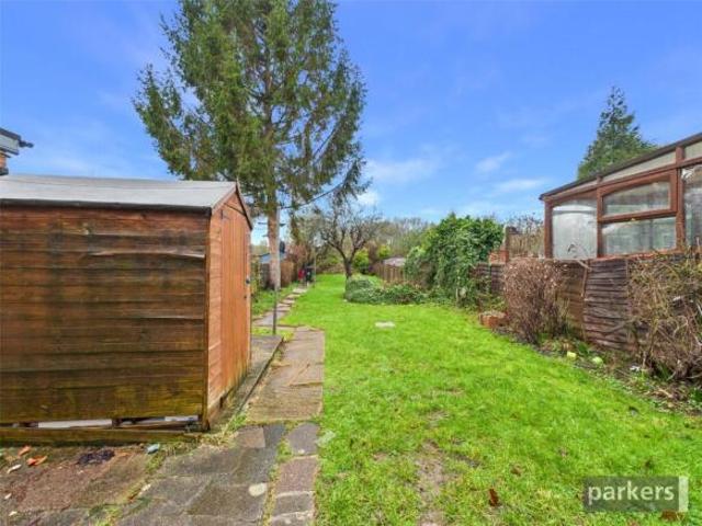 3 bedroom semi detached house for sale in Elgar Road South, Reading, Berkshire, RG2