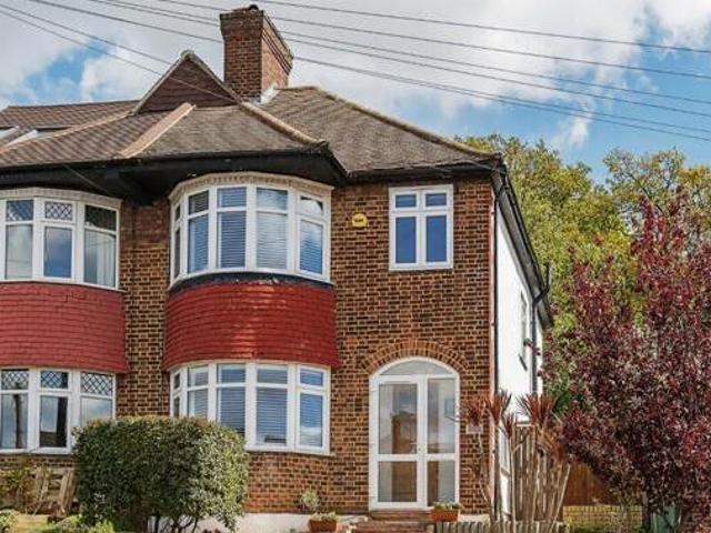 3 Bedroom Semi detached House For Sale In Eltham, London