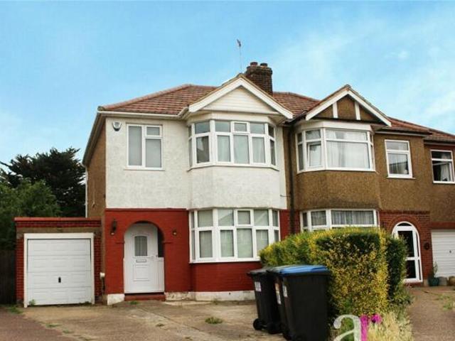 3 Bedroom Semi detached House For Sale In Enfield, Middlesex