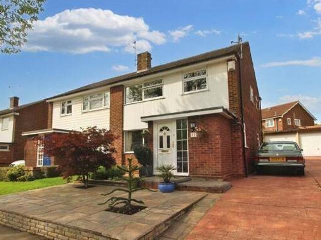 3 Bedroom Semi detached House For Sale In Enfield, Middlesex