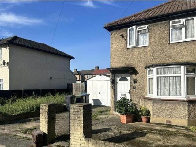 3 Bedroom Semi detached House For Sale In Enfield, London