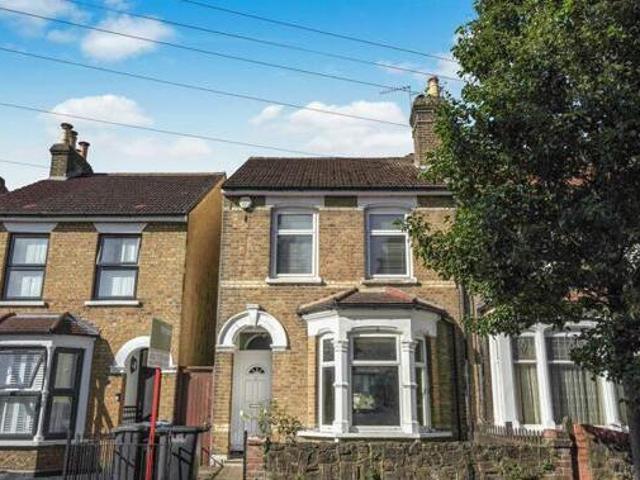 3 Bedroom Semi detached House For Sale In Enfield