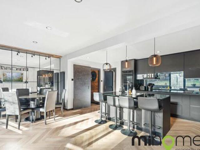 3 Bedroom Semi detached House For Sale In Enfield