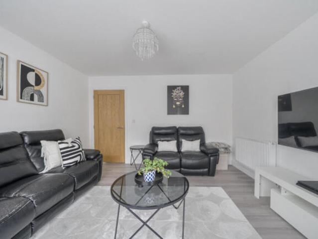 3 bedroom semi detached house for sale in English Road, Shirley, Southampton, Hampshire, SO15