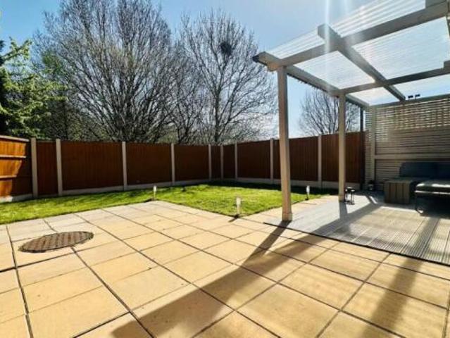 3 bedroom semi detached house for sale in Essex Road, Brinnington, SK5