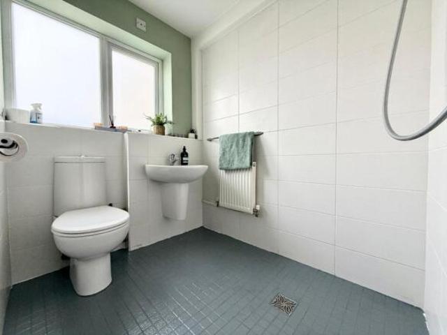 3 bedroom semi detached house for sale in Ereswell Road, Luton, LU3