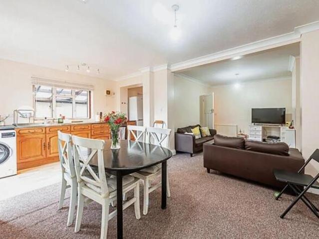 3 bedroom semi detached house for sale in Erleigh Court Gardens, Reading, RG6