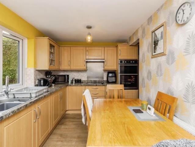 3 bedroom semi detached house for sale in Ewart Street, Bradford, BD7