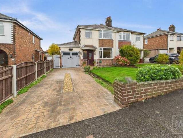 3 bedroom semi detached house for sale in Euclid Avenue, Grappenhall, WA4