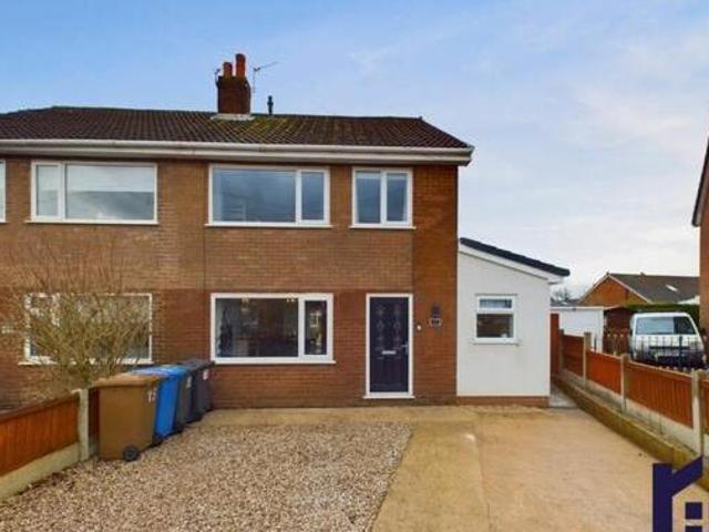 3 Bedroom Semi detached House For Sale In Euxton