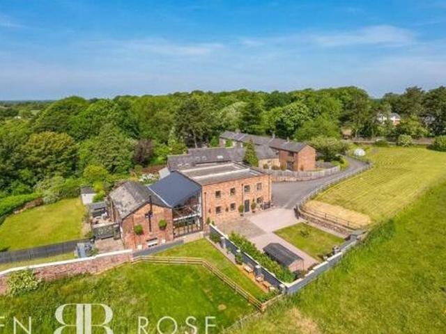 3 Bedroom Semi detached House For Sale In Euxton