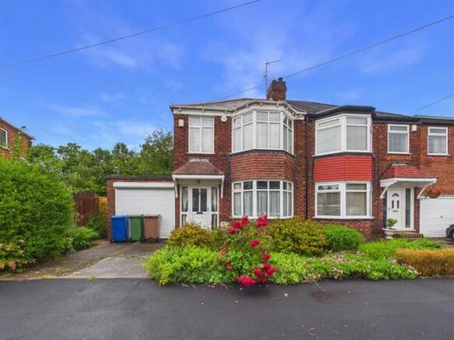 3 bedroom semi detached house for sale in Fairfield Avenue, Kirk Ella, Hull, HU10