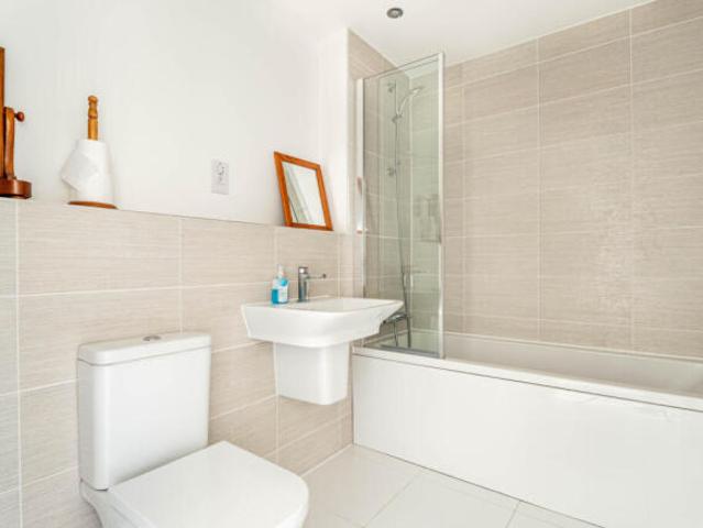 3 bedroom semi detached house for sale in Falcon Way, St. Albans, Hertfordshire, AL4