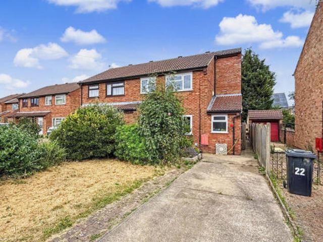 3 bedroom semi detached house for sale in Falklands Close, Lincoln, LN1