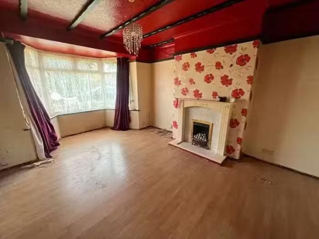 3 Bedroom Semi Detached House For Sale In Fallowfield Road, So.