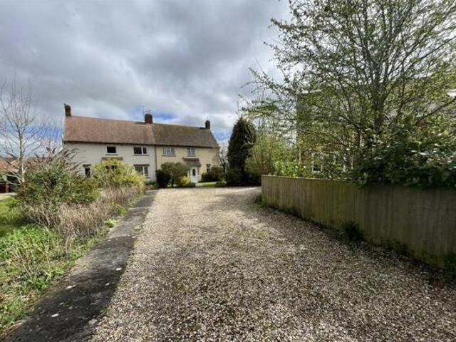 3 Bedroom Semi detached House For Sale In Faringdon, Oxfordshire