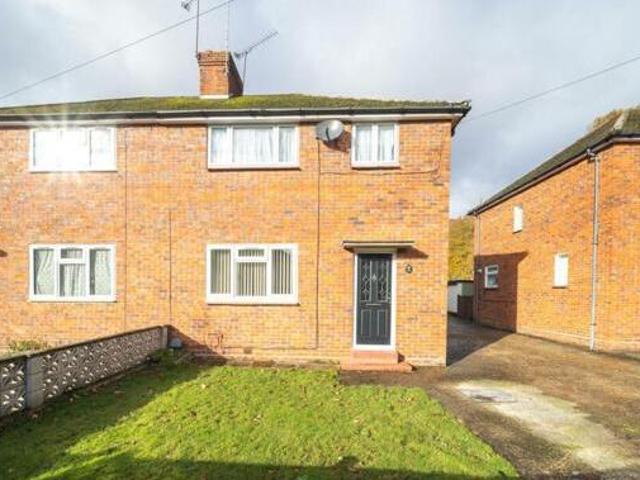 3 Bedroom Semi detached House For Sale In Farnborough