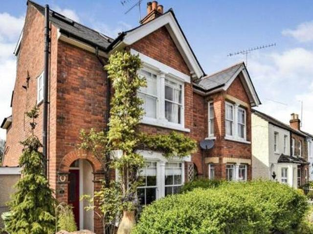 3 Bedroom Semi detached House For Sale In Farnborough