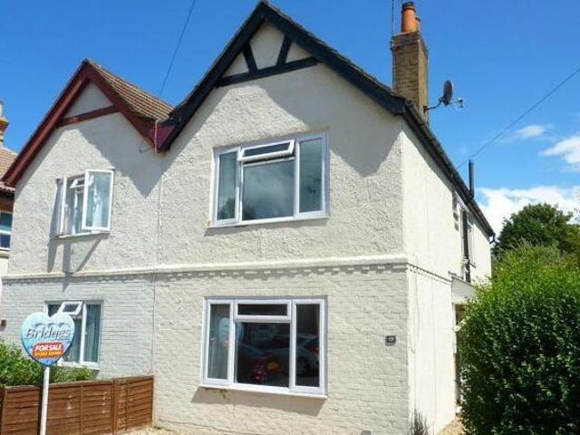 3 Bedroom Semi detached House For Sale In Farnborough, Hampshire