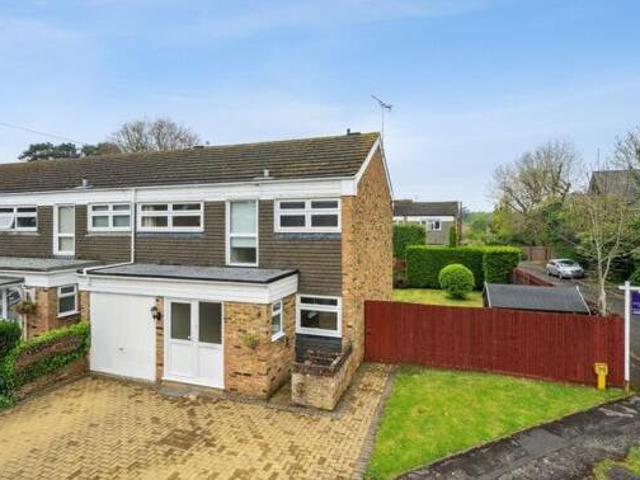 3 Bedroom Semi detached House For Sale In Farnham Common