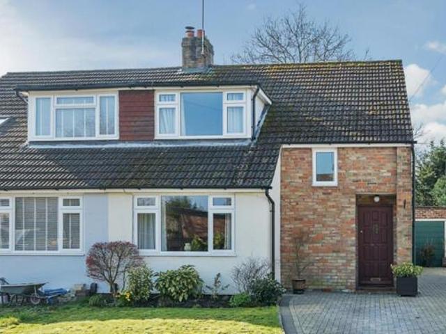 3 Bedroom Semi detached House For Sale In Farnham, Surrey