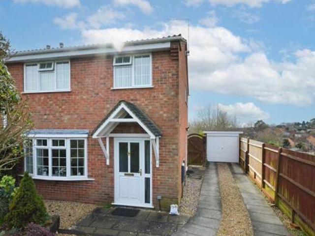 3 Bedroom Semi detached House For Sale In Farnham, Surrey