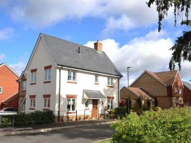 3 Bedroom Semi detached House For Sale In Farnham, Surrey