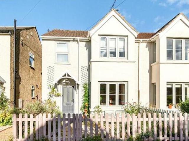 3 Bedroom Semi detached House For Sale In Farnham, Surrey