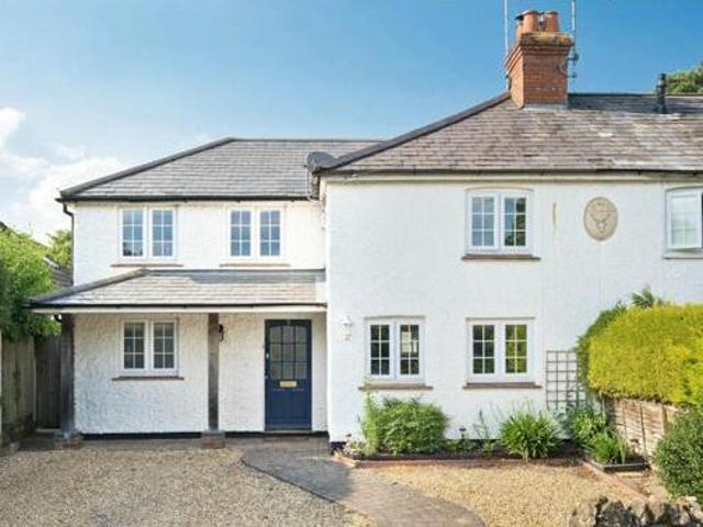 3 Bedroom Semi detached House For Sale In Farnham, Surrey
