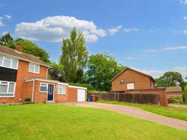 3 Bedroom Semi detached House For Sale In Farnham, Surrey