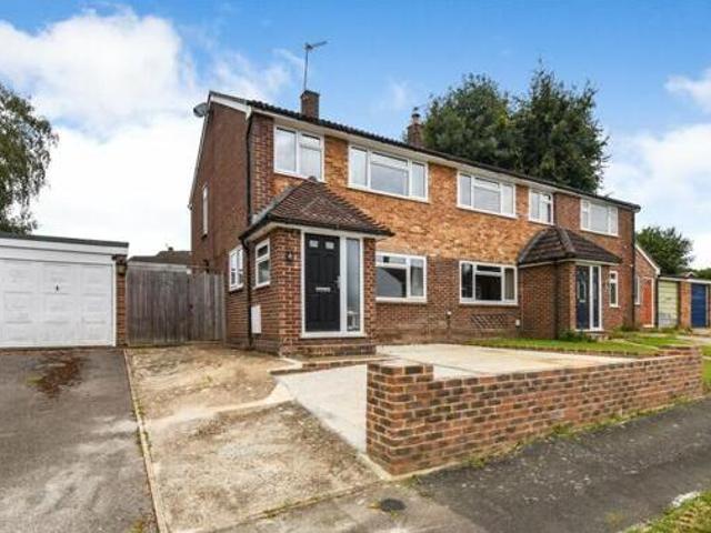 3 Bedroom Semi detached House For Sale In Farnham, Surrey