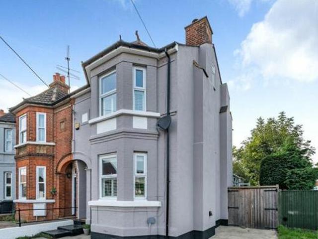 3 Bedroom Semi detached House For Sale In Farnham, Surrey