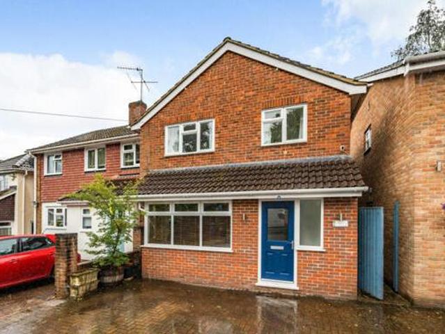3 Bedroom Semi detached House For Sale In Farnham