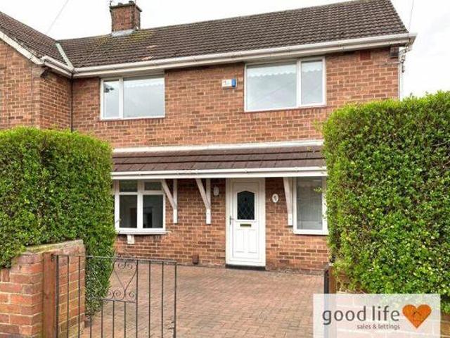 3 Bedroom Semi detached House For Sale In Farringdon