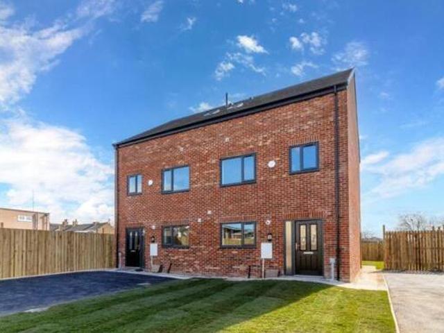 3 Bedroom Semi detached House For Sale In Featherstone, Pontefract