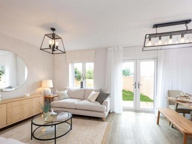 3 Bedroom Semi detached House For Sale In Felbridge