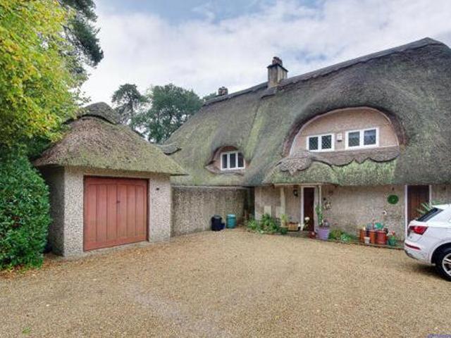 3 Bedroom Semi detached House For Sale In Ferndown