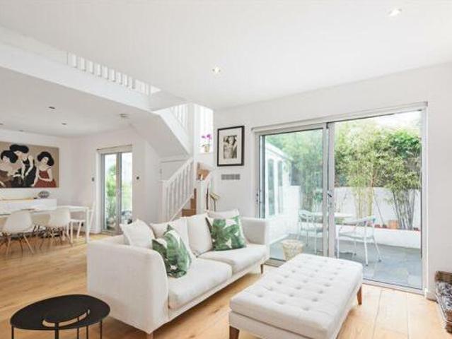 3 Bedroom Semi detached House For Sale In Fernshaw Road, London