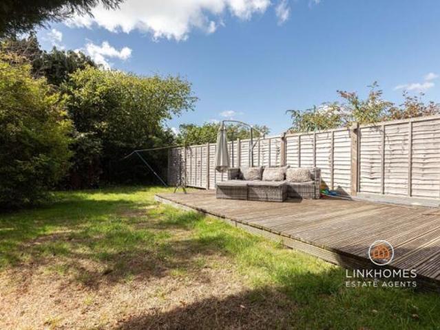 3 bedroom semi detached house for sale in Fernside Road, Poole, BH15
