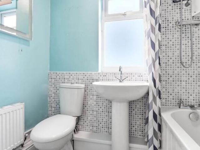3 bedroom semi detached house for sale in Finch Road, Balby, Doncaster DN4