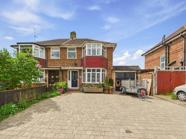 3 bedroom semi detached house for sale in Findon Road, Findon Valley, Worthing, BN14 0HA, BN14