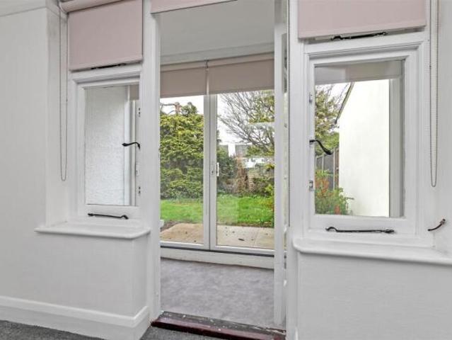 3 bedroom semi detached house for sale in Firwood Avenue, St. Albans, AL4