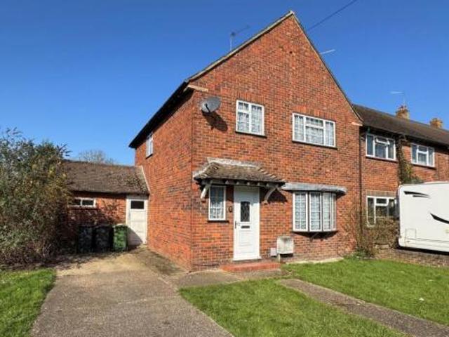 3 bedroom semi detached house for sale in Fir Tree Road, Guildford, GU1