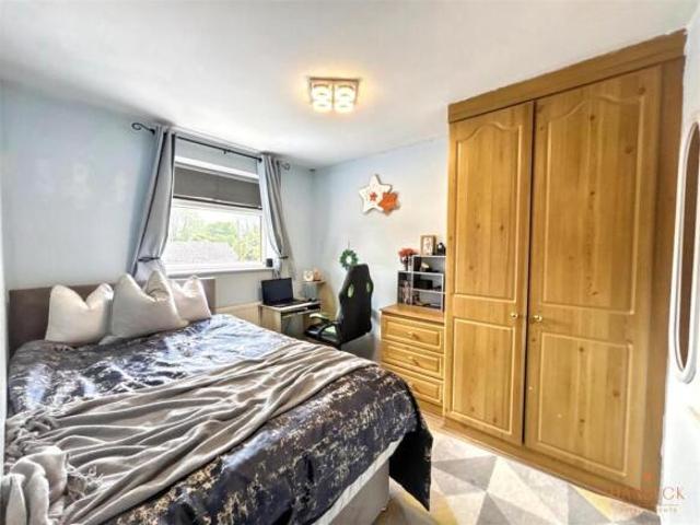 3 bedroom semi detached house for sale in Foredyke Avenue, Hull, HU7