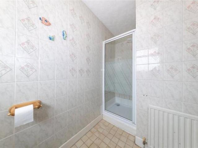 3 bedroom semi detached house for sale in Forrest Crescent, Luton, Bedfordshire, LU2