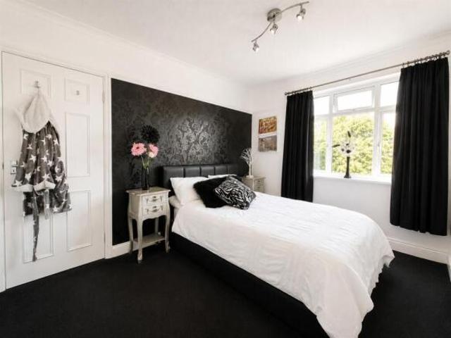 3 bedroom semi detached house for sale in Foster Road, Kempston, Bedford, MK42