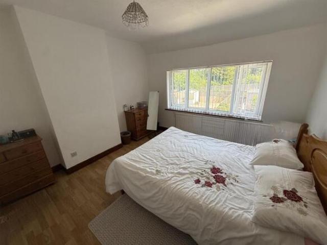 3 bedroom semi detached house for sale in Fox Hollies Road, Hall Green, Birmingham, B28