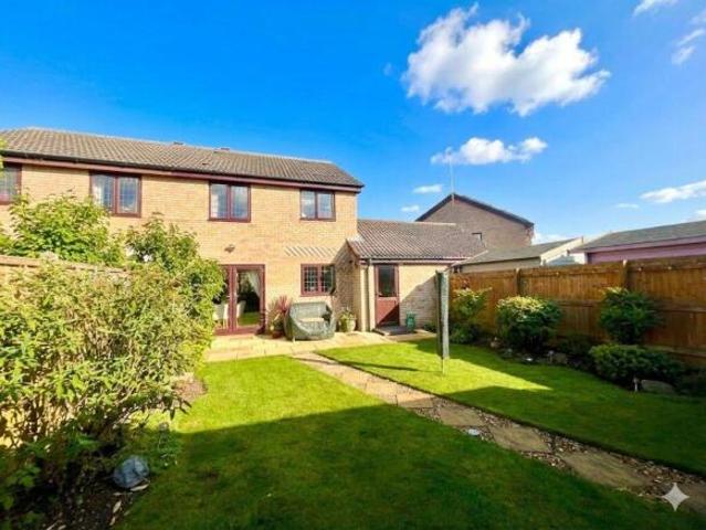 3 bedroom semi detached house for sale in Flora Thompson Drive, Newport Pagnell, MK16
